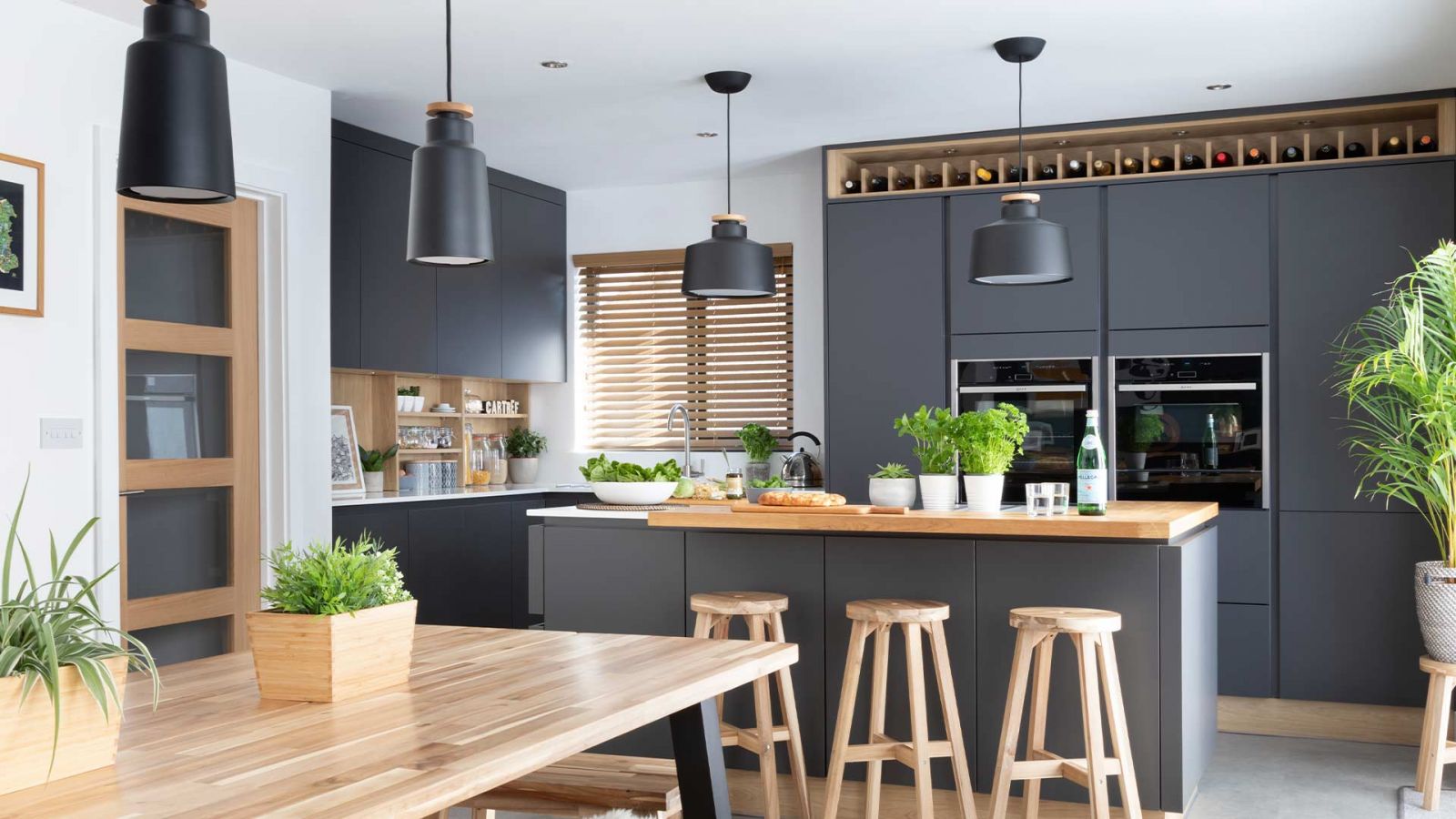 Dark kitchen ideas for those that dare to break the mold - Find Your ...