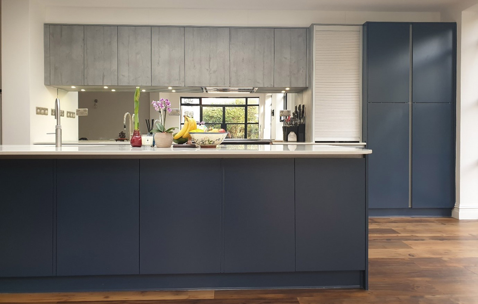 How to make your two tone kitchen design stand out - Find Your Kitchen ...